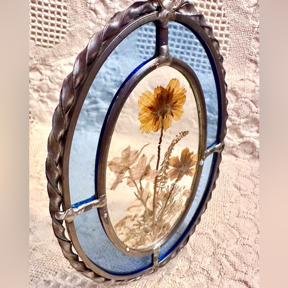 Accents | Aqua Blue Vtg Stained Glass Oval Suncatcher W Pressed Dried ...